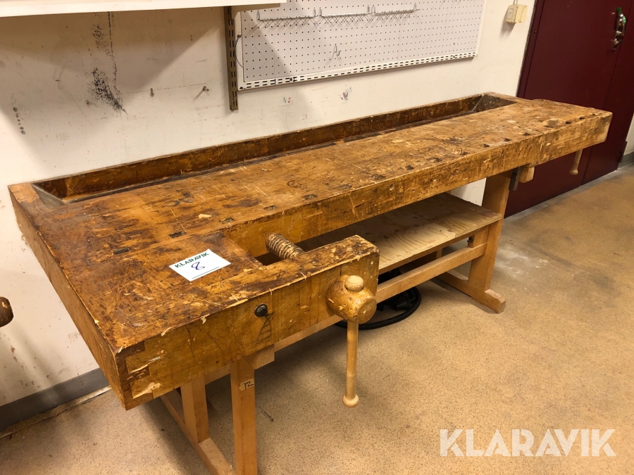 Klaravik Auktioner | Hyvelbänk