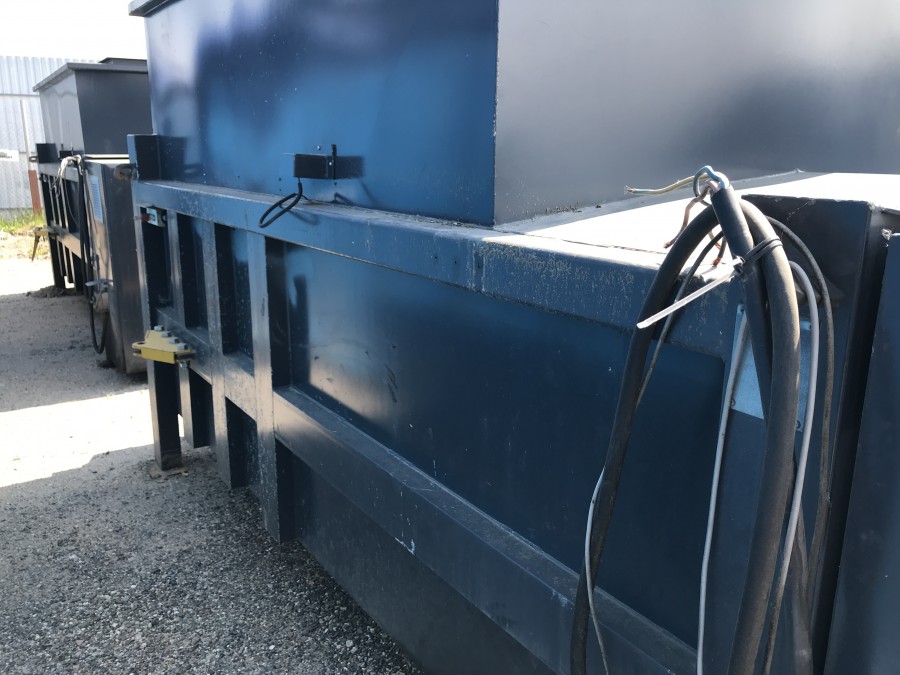 Komprimator med container