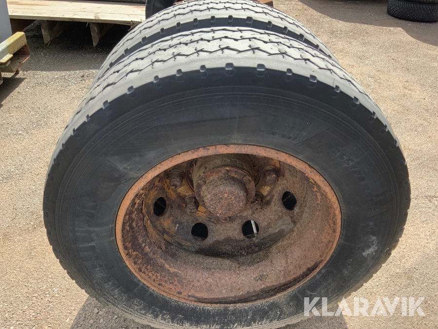 Klaravik Auktioner | Axel till lastbilssläp