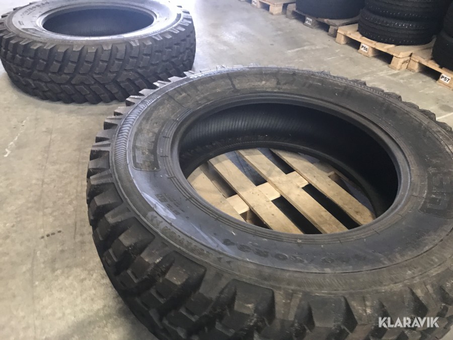 Klaravik Auktioner | 2st Traktordäck Nokian 440/80R34