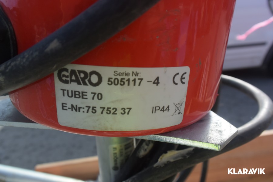 Klaravik Auktioner | Bygglampor med stativ 5 styck Garo Tube 70