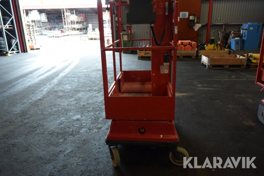 Klaravik Auktioner | Pelarlift Bravisol Leonardo självgående