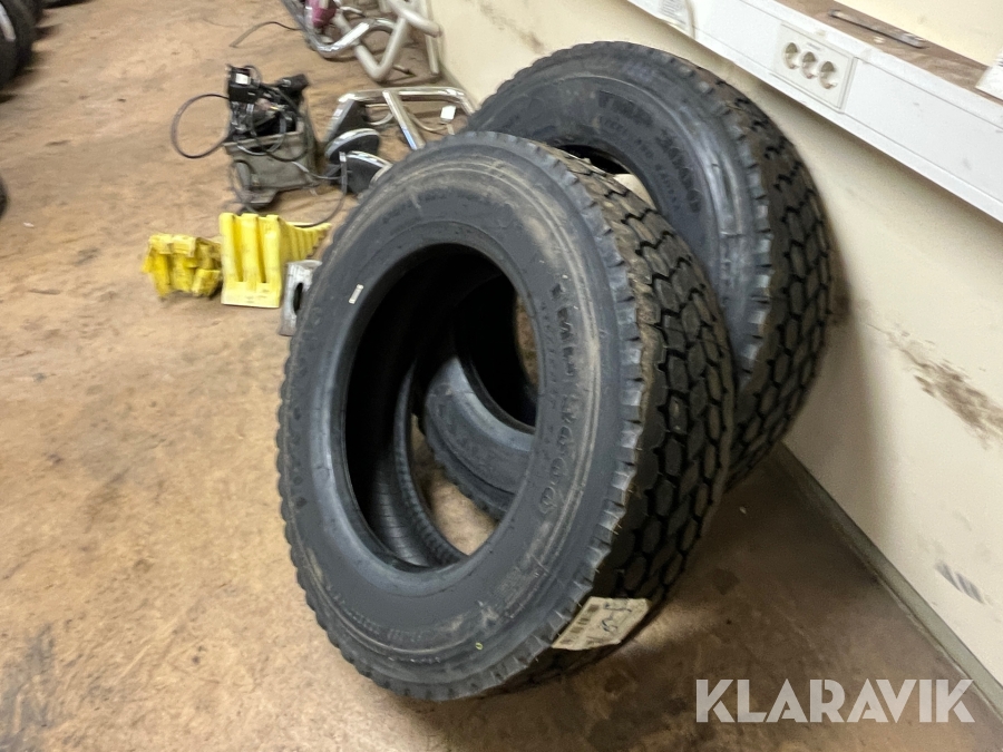 Däck och fälg, lastbil tunga fordon, Strängnäs, Klaravik auk