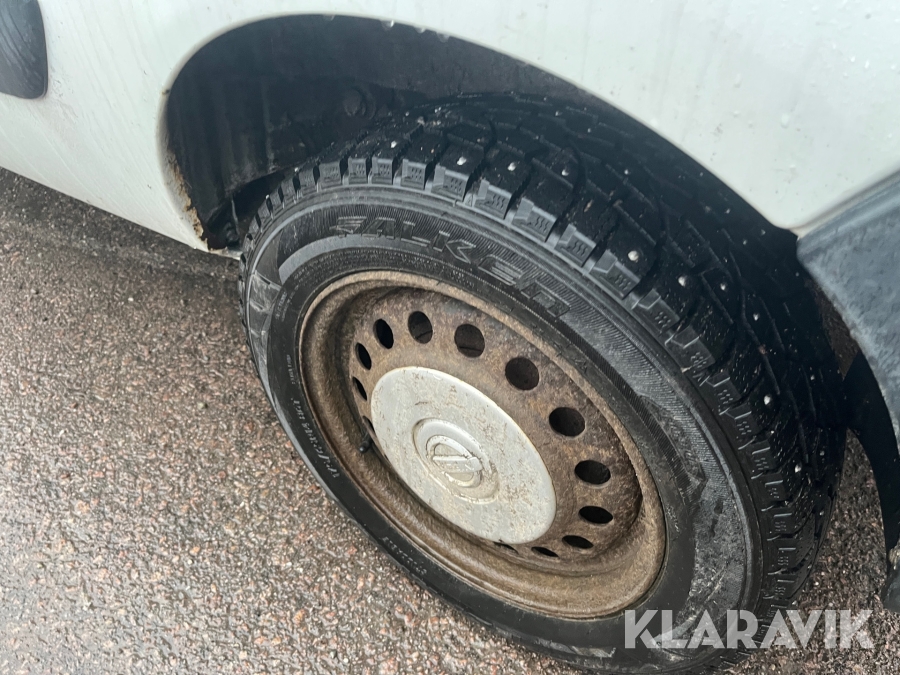 Skåpbil Nissan Kubistar, Mjölby, Klaravik auktioner