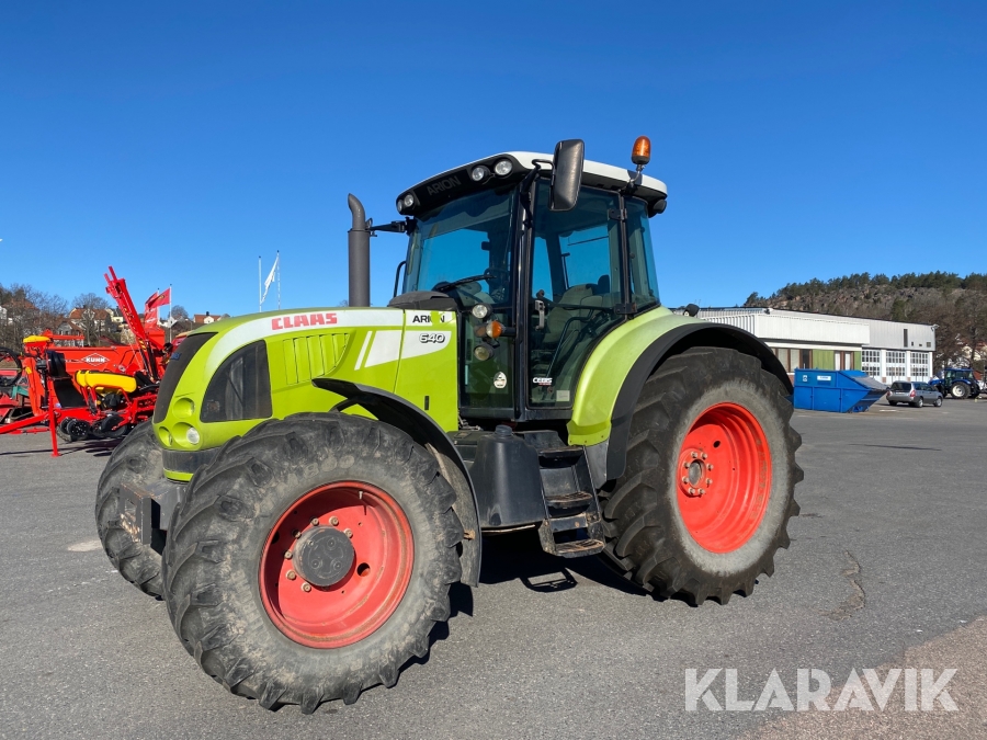 Traktor Claas 640 Arion