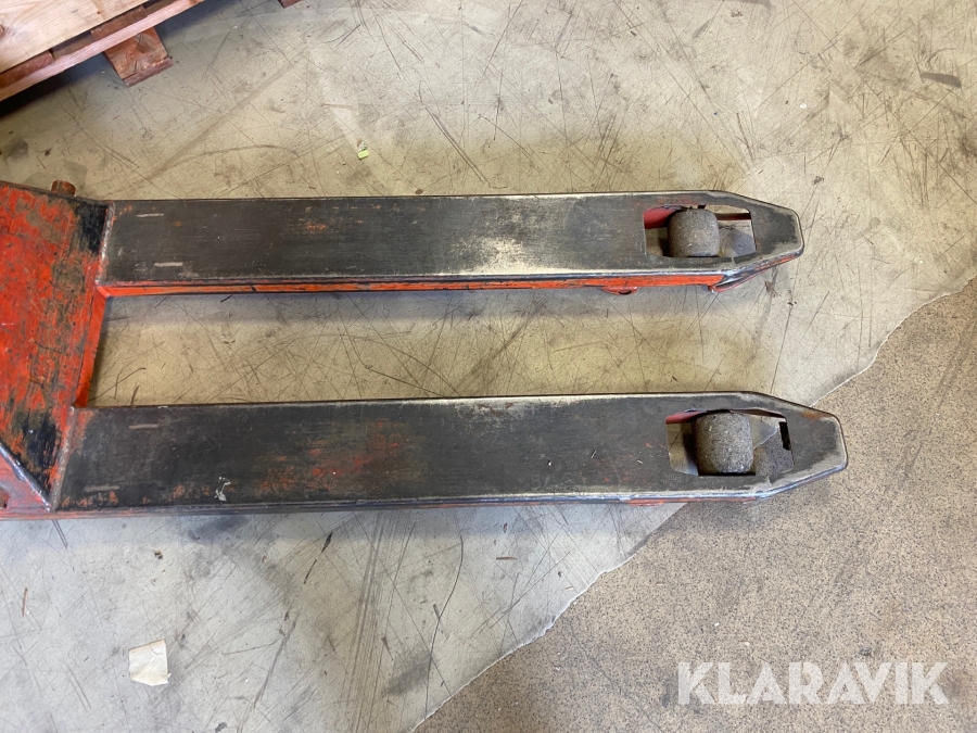 Pallyft Logitrans GL 2500, Tyresö, Klaravik auktioner