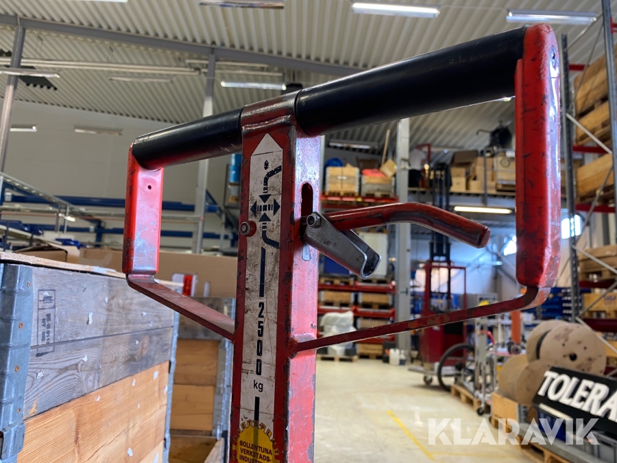 Pallyft Logitrans GL 2500, Tyresö, Klaravik auktioner