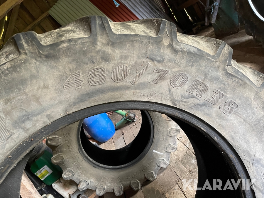 Klaravik Auktioner | Däck till traktor Good year 480/70-R38