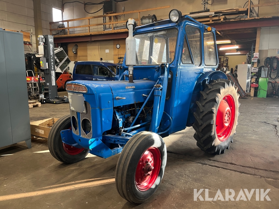 Veterantraktor Fordson Super Dextra, Finspång, Klaravik aukt