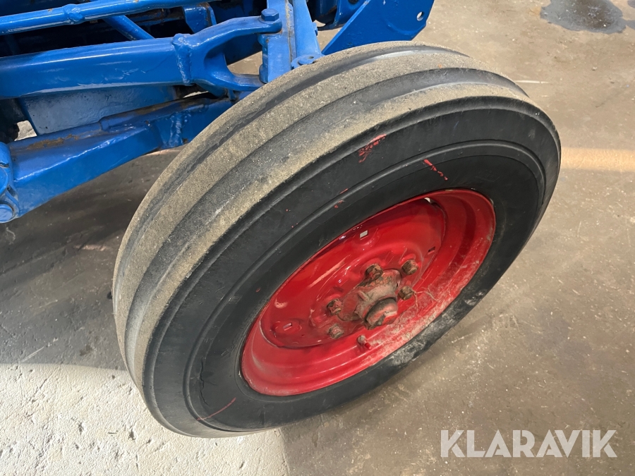 Veterantraktor Fordson Super Dextra, Finspång, Klaravik aukt