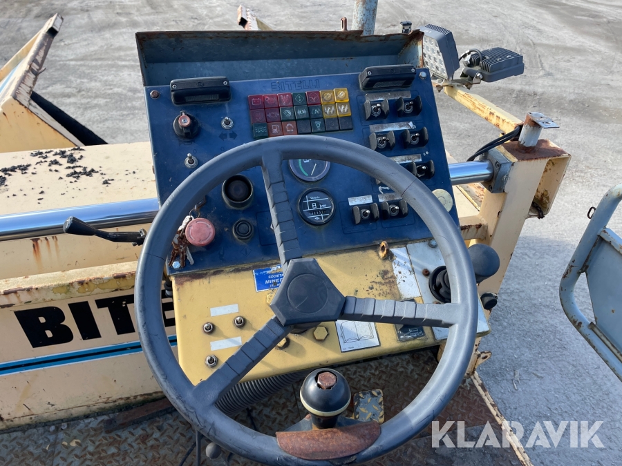 Asfaltsläggare Bitelli BB632, Uppsala, Klaravik auktioner