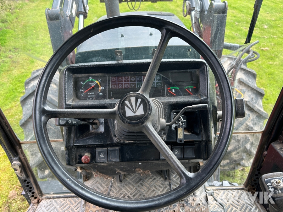 Traktor Valmet 8600, Lidköping, Klaravik auktioner