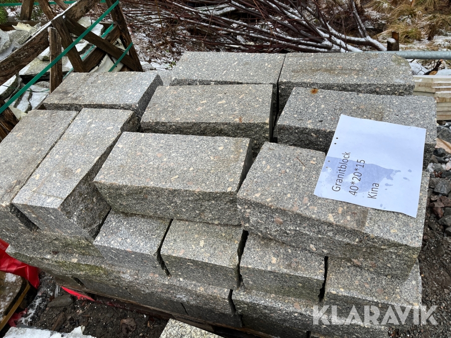Granitblock, Täby, Klaravik auktioner