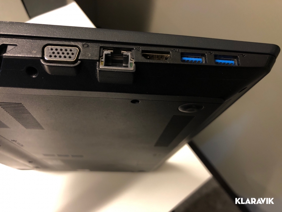 Klaravik Auktioner | Laptop Lenovo B5400 med laddare