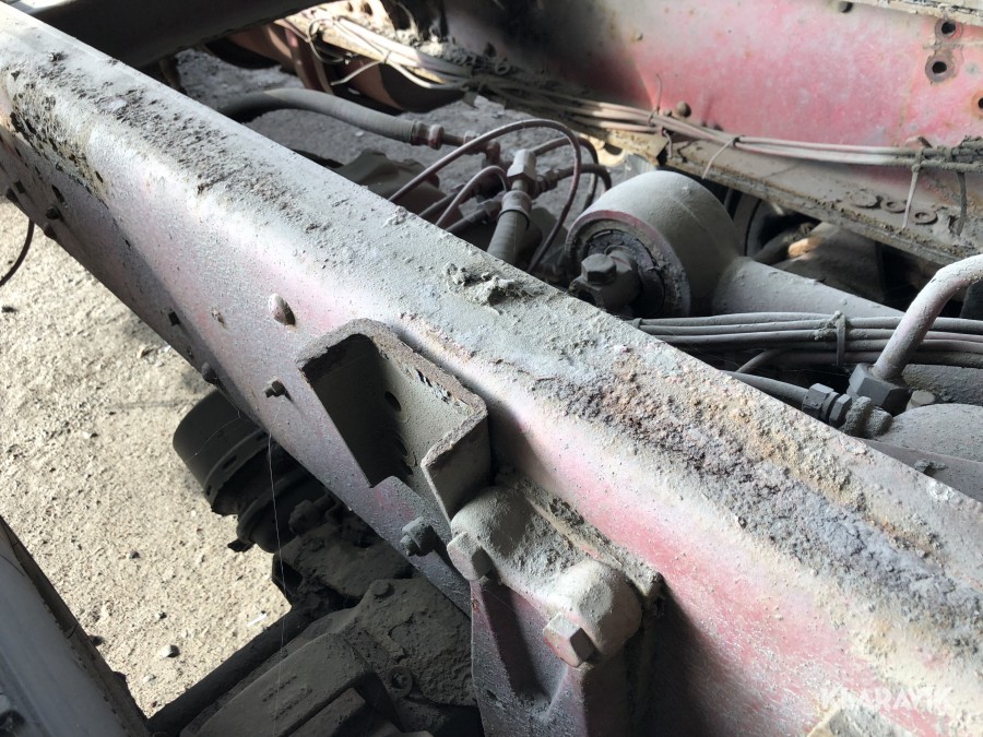 Lastbilschassi Scania 142 OBS! Renoveringsobjekt