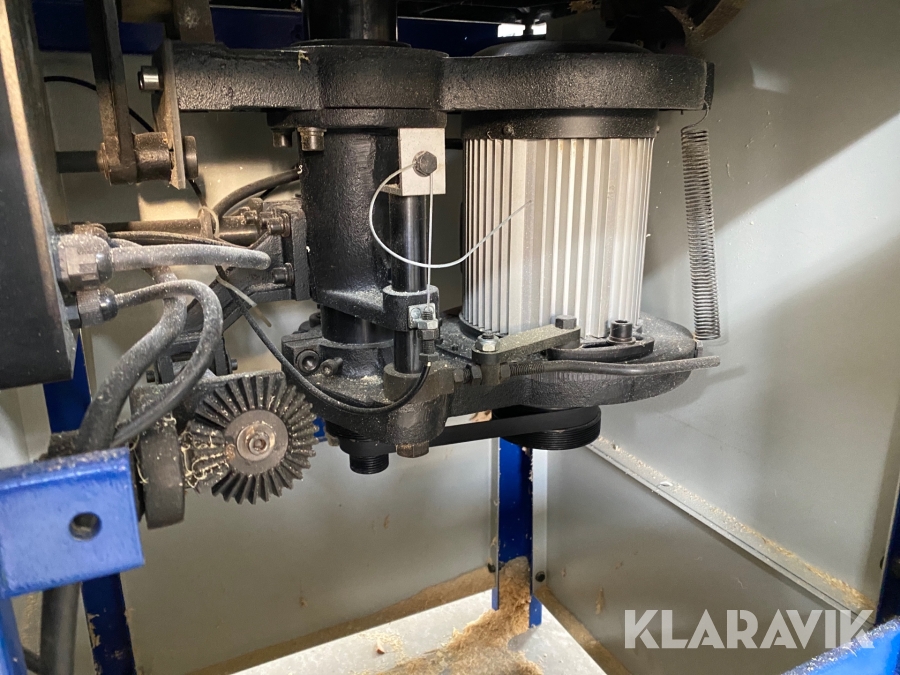 Vertikalfräs Vf100, Gotland, Klaravik auktioner
