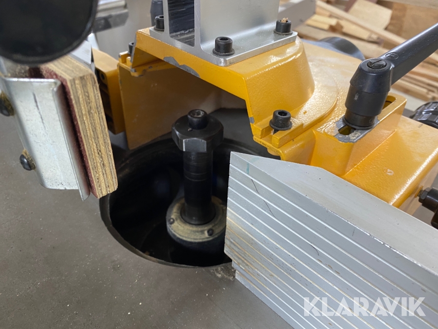 Vertikalfräs Vf100, Gotland, Klaravik auktioner