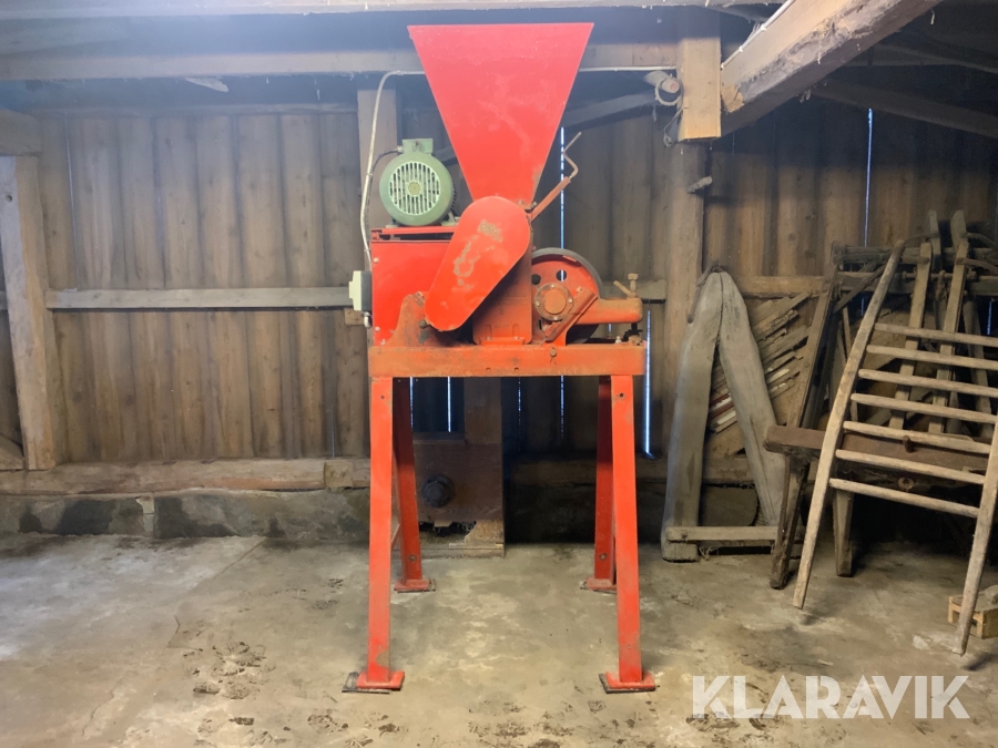 Spannmålskross Ysta Dunder DS27, Ljungby, Klaravik auktioner