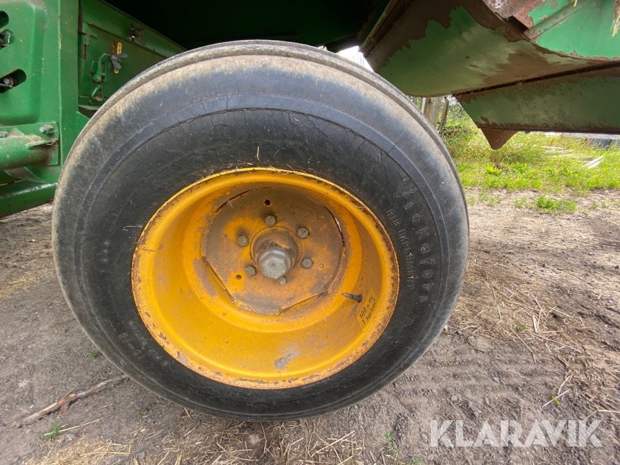 Skördetröska Volvo BM Aktiv 1130