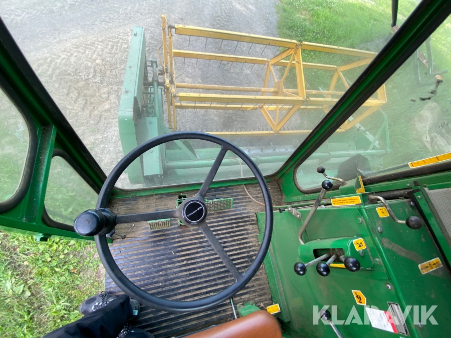 Skördetröska Volvo BM Aktiv 1130