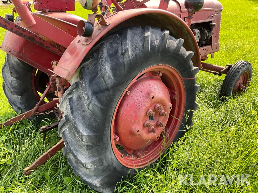 Veterantraktor Volvo T25, Eskilstuna, Klaravik auktioner