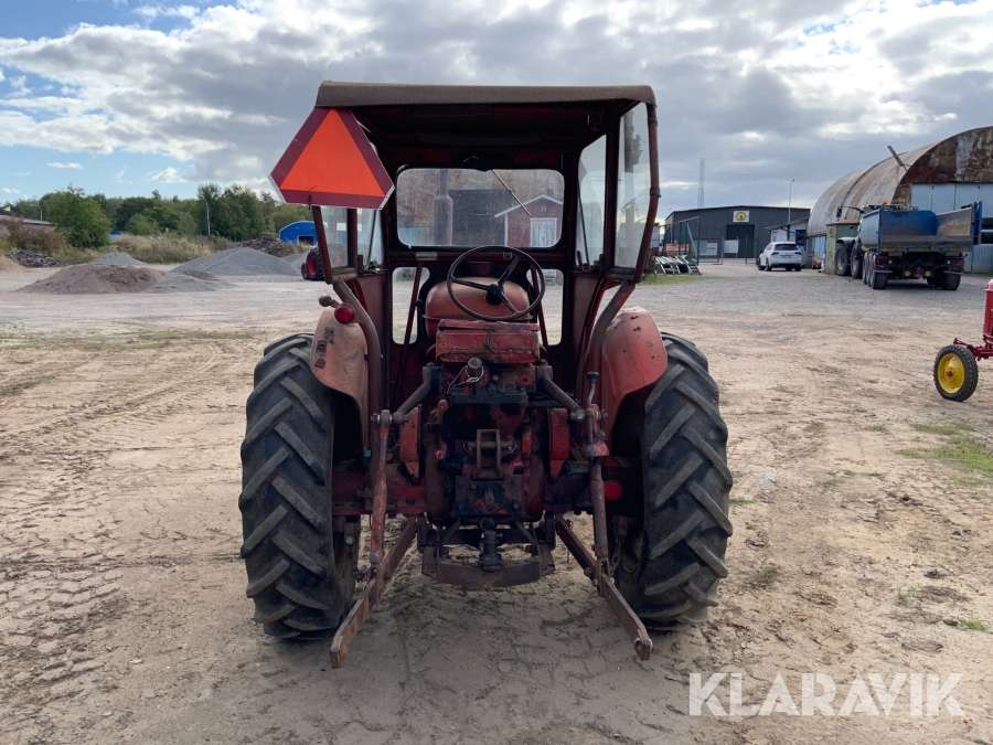 Veterantraktor Nuffield 342, Mörbylånga, Klaravik auktioner