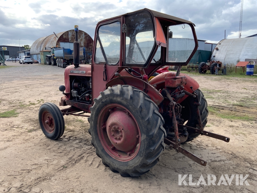 Veterantraktor Nuffield 342, Mörbylånga, Klaravik auktioner