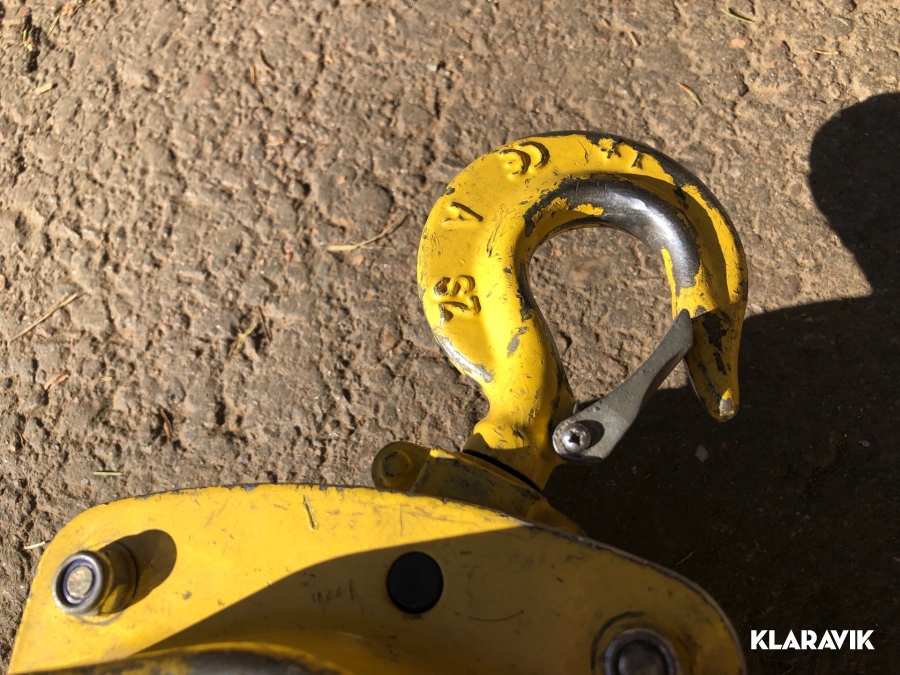 Klaravik Auktioner | Lyftblock Bedsab 1ton Med 6meter lyfthöjd