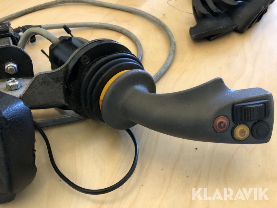 Buskröjare Slagkraft Cranab 450-700 + Spearhead 1200