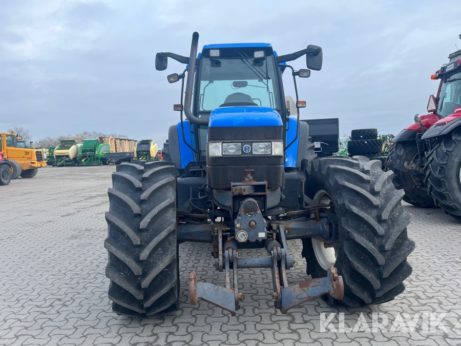 Traktor New Holland TM135, Vara, Klaravik auktioner