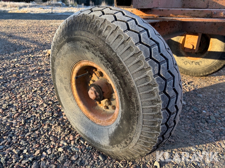 Timmervagn, Kumla, Klaravik auktioner