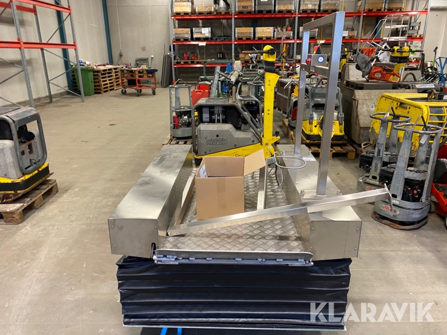 Plattformshiss MPR Lifts Low Up, Ängelholm, Klaravik auktion