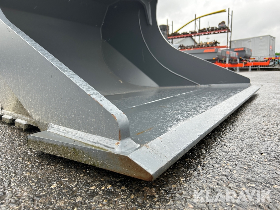 Planerskopa EMA P-bucket 2000L S80, Mark, Klaravik auktioner