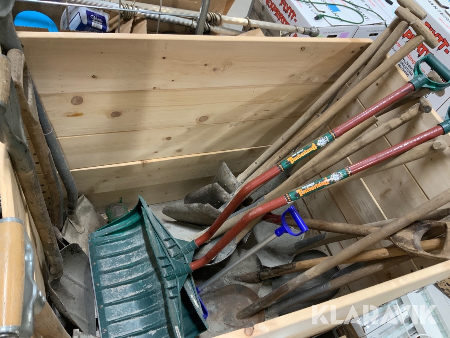 Sågar och spadar, Katrineholm, Klaravik auktioner