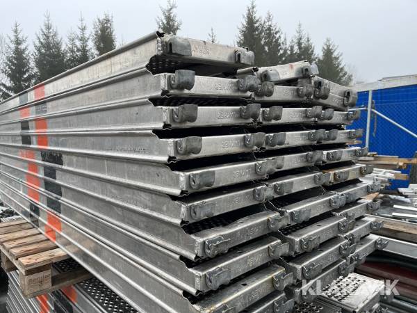 Auktion av begagnade byggmaskiner och verktyg på Klaravik