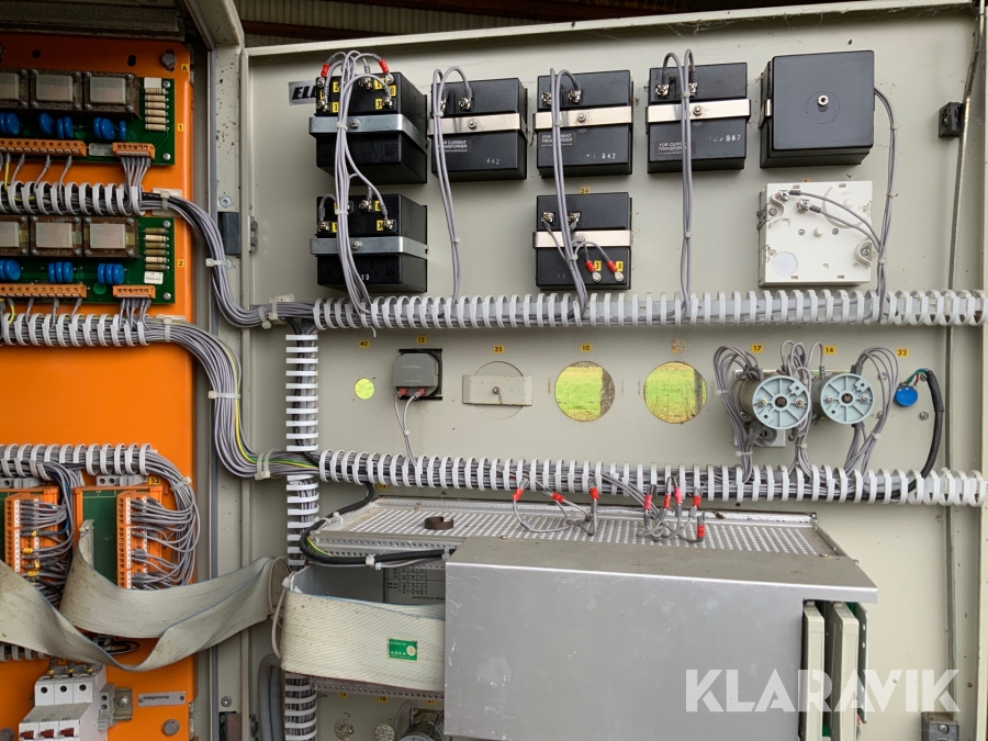 Klaravik Auktioner | Generator synkron med kontrollskåp Asea GH 315 S