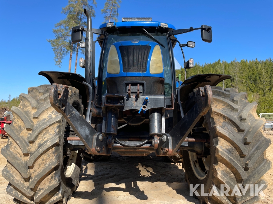 Traktor New Holland TS135A, Mark, Klaravik auktioner