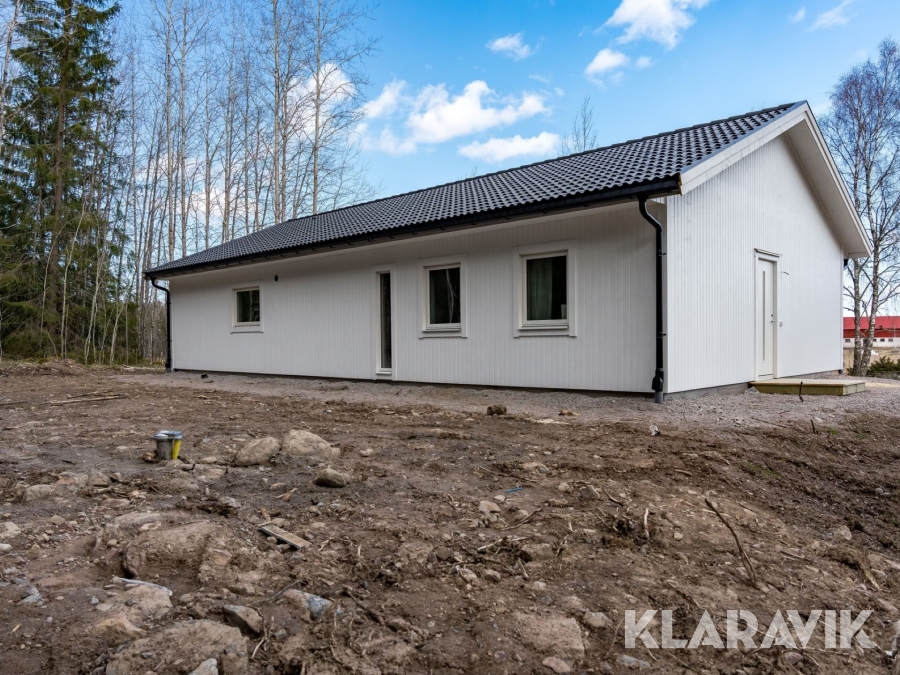 Stomme till hus, Uppsala, Klaravik auktioner