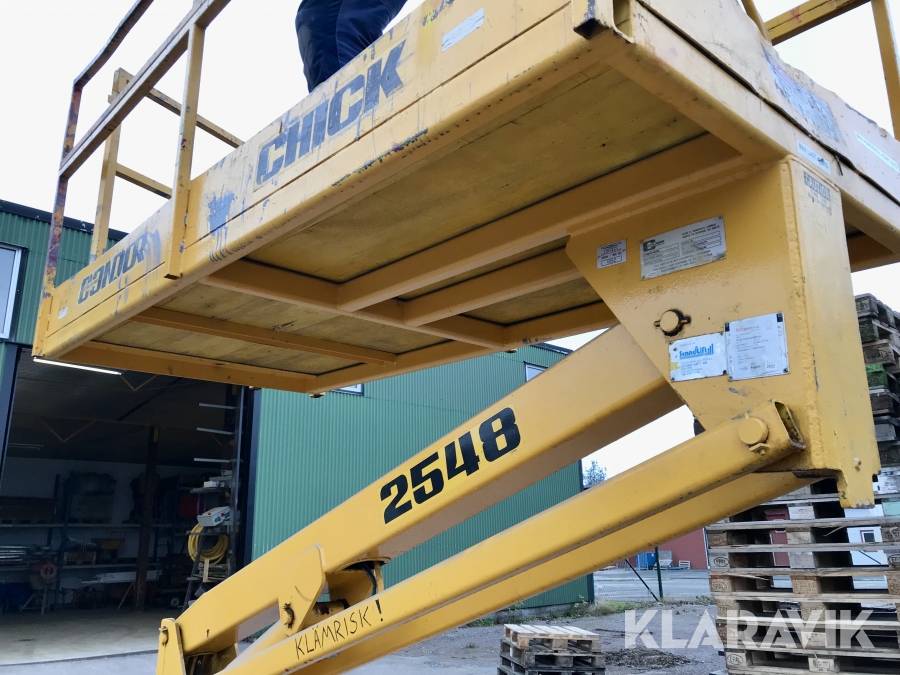 Klaravik Auktioner | Lift Calavar Condor 2548