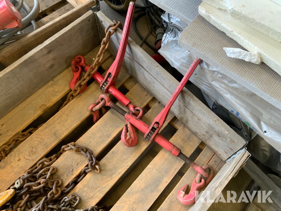 Spännbjörn med kedjor, Kalmar, Klaravik auktioner