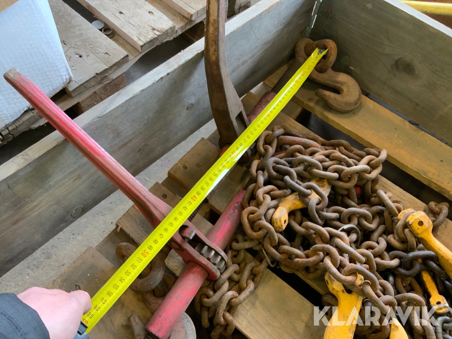 Spännbjörn med kedjor, Kalmar, Klaravik auktioner