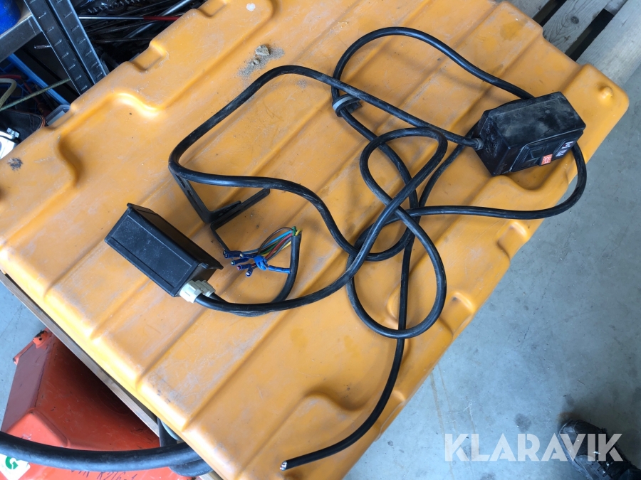 Klaravik Auktioner | Varningsramp med takräcke