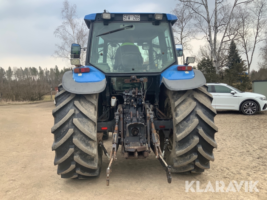 Traktor New Holland TM 115, Flen, Klaravik auktioner