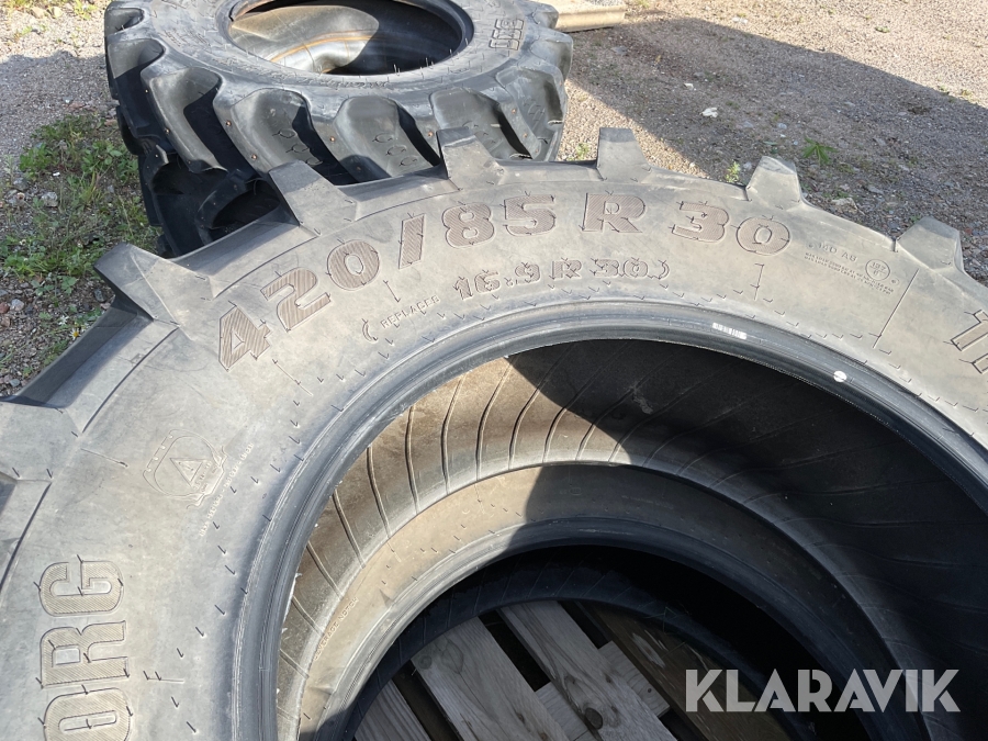 Traktordäck BKT och Trelleborg 420/85R30 / 320/85R20, Hudiks