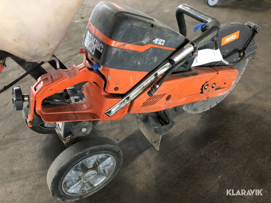 Klaravik Auktioner | Motorkap med vagn