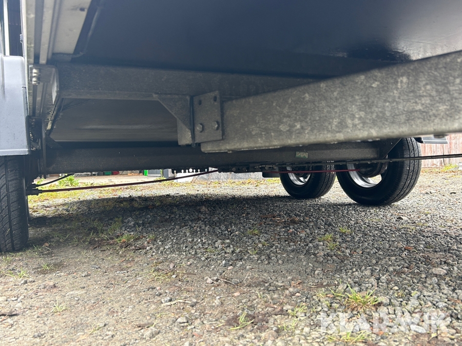 Personbilssläp UNSINN Trailer , Vara, Klaravik auktioner