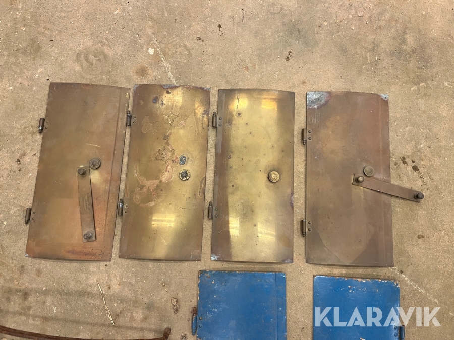 Luckor och ram till kakelugn, Örkelljunga, Klaravik auktione