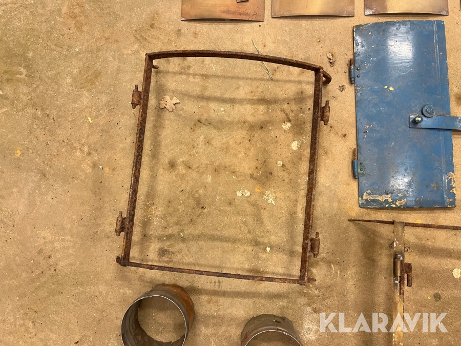 Luckor och ram till kakelugn, Örkelljunga, Klaravik auktione