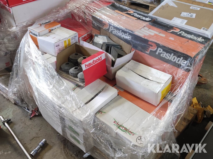 Pall med byggmaterial Senco, Boden, Klaravik auktioner