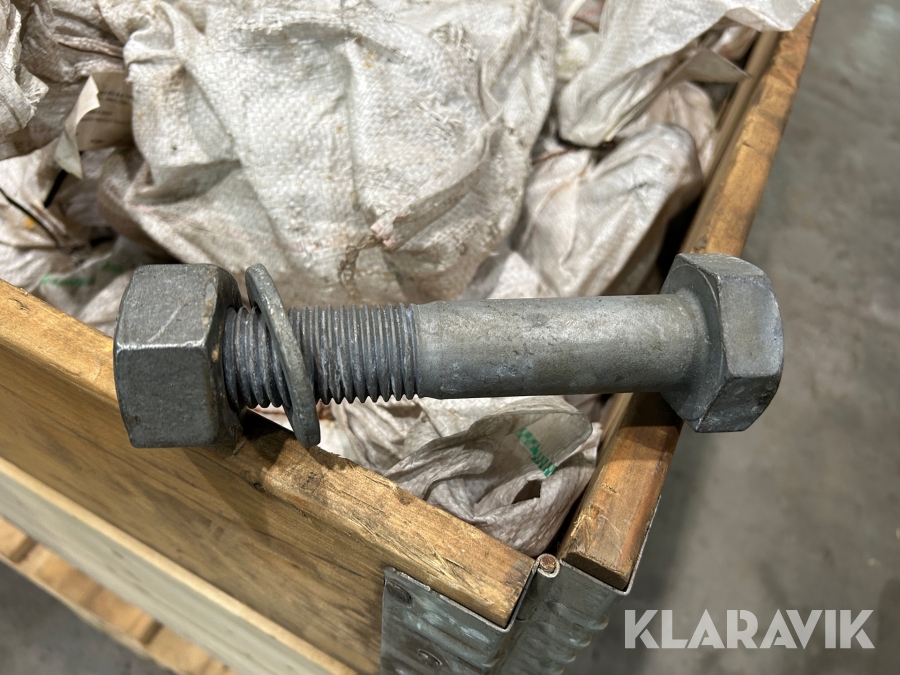 Skruv med mutter & bricka M30x160, Kungälv, Klaravik auktion